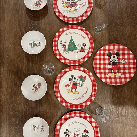 Pottery Barn | Holiday | Pottery Barn Holiday Mickey Mouse Dinnerware ...
